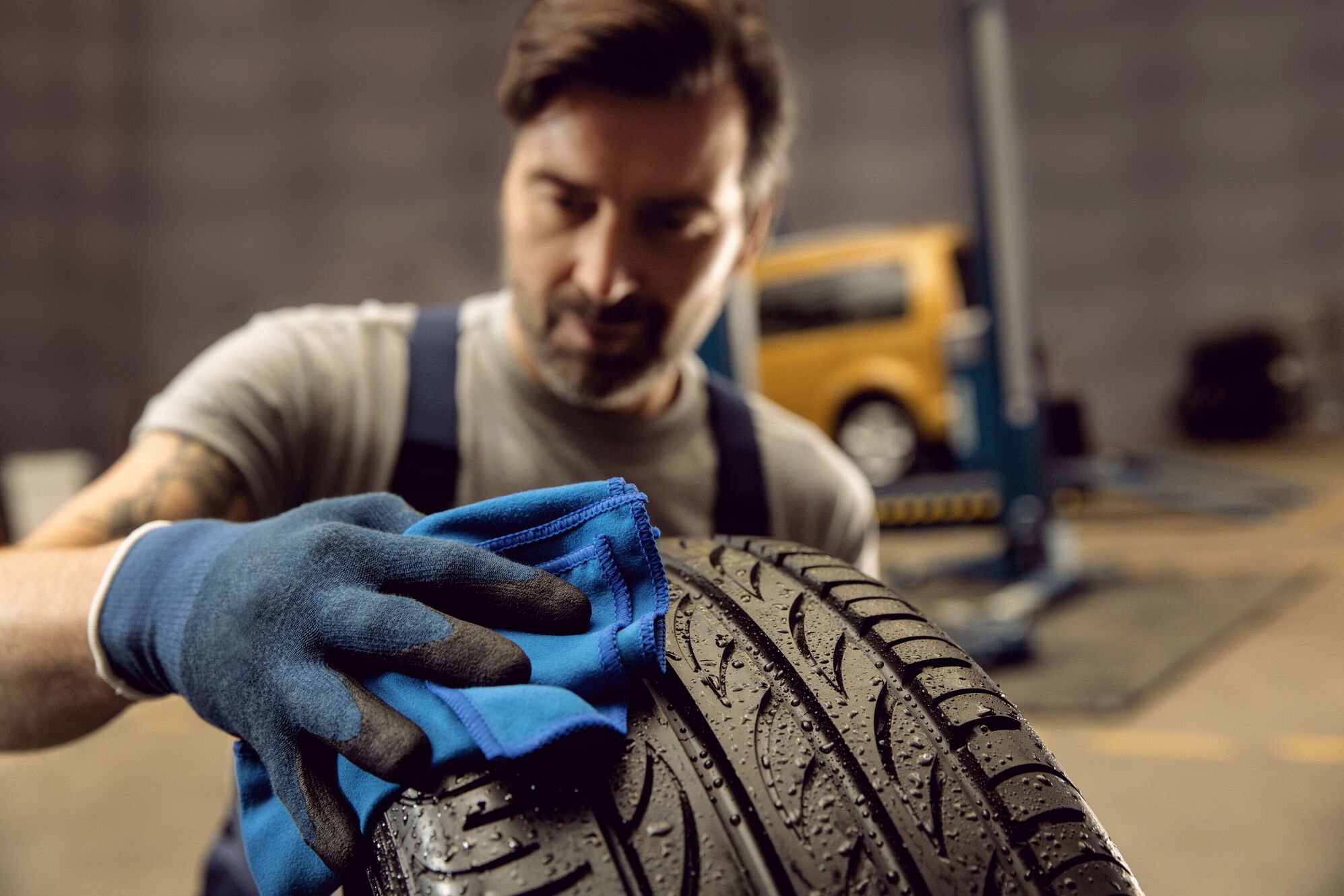 Reifenprofiltiefe » Vorschriften & Co. | Porsche Bank